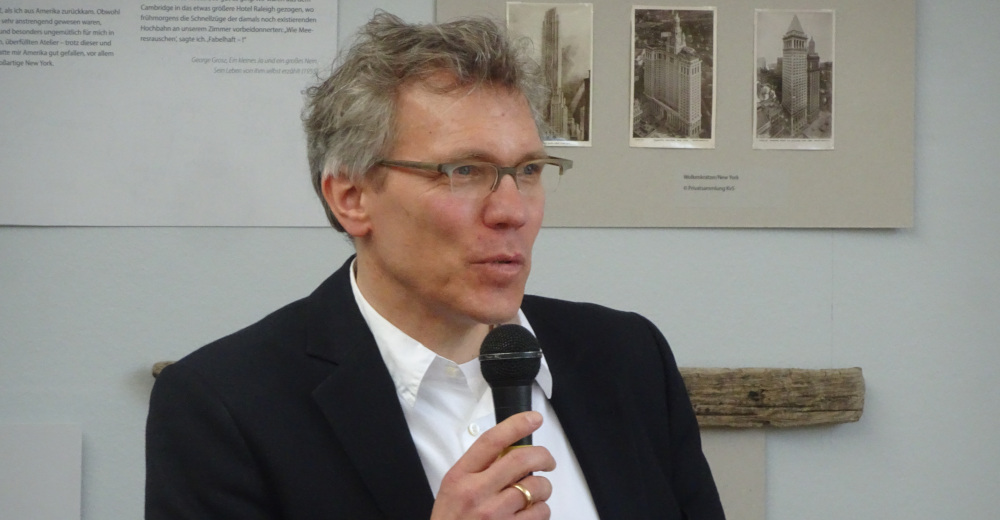 Pastor Frank Engelbrecht stellt sich der Gemeinde vor - blankenese.de